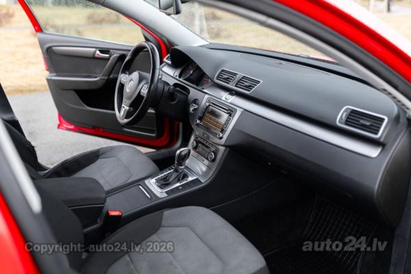 Sarkans Volkswagen Passat 2011 Tallina, ar dzinēja tilpumu 1.40 L un nobraukumu 0 tūkst. km par 2499 €, foto 11 vietnē AUTOMOTO.COM.LV