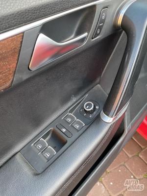Red Volkswagen Passat 2011 in Vilnius, with an engine capacity of 1.80 L and mileage of 235 thousand km for 4350 €, photo 11 on AUTOMOTO.COM.LV