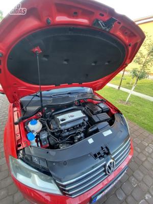 Red Volkswagen Passat 2011 in Vilnius, with an engine capacity of 1.80 L and mileage of 235 thousand km for 4350 €, photo 18 on AUTOMOTO.COM.LV