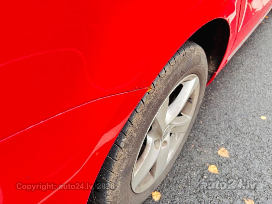 Red Volkswagen Passat 2011 in Tallinn, with an engine capacity of 1.40 L and mileage of 261 thousand km for 3500 €, photo 13 on AUTOMOTO.COM.LV
