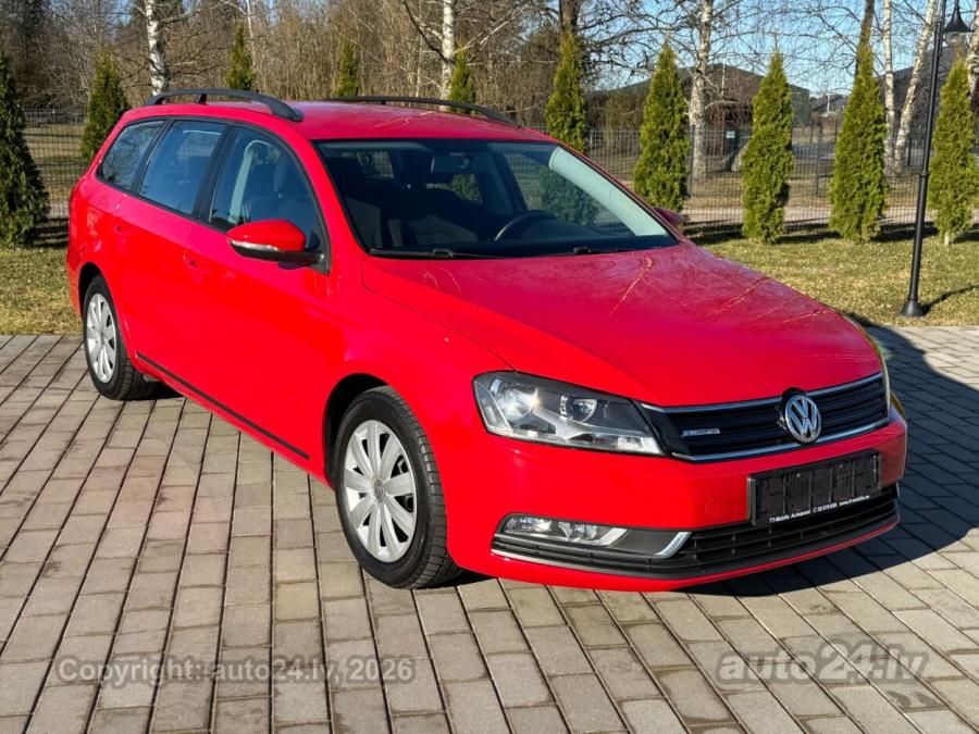 Red Volkswagen Passat 2012 in Tartu, with an engine capacity of 1.60 L and mileage of 263 thousand km for 5990 €, photo 3 on AUTOMOTO.COM.LV