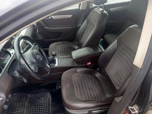 Sarkans Volkswagen Passat 2012 Panevēža, ar dzinēja tilpumu 1.97 L un nobraukumu 259 tūkst. km par 4200 €, foto 10 vietnē AUTOMOTO.COM.LV