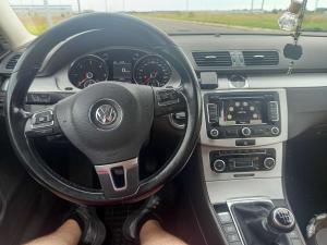 Sarkans Volkswagen Passat 2012 Panevēža, ar dzinēja tilpumu 1.97 L un nobraukumu 259 tūkst. km par 4200 €, foto 12 vietnē AUTOMOTO.COM.LV