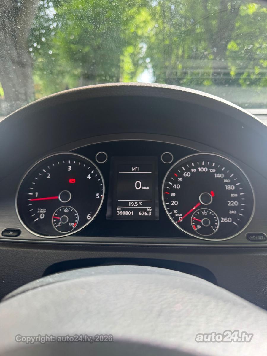 Red Volkswagen Passat 2012 in Valga, with an engine capacity of 1.60 L and mileage of 400 thousand km for 3800 €, photo 14 on AUTOMOTO.COM.LV