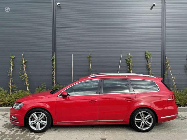 Red Volkswagen Passat 2013 in Vilnius, with an engine capacity of 2.00 L and mileage of 215 thousand km for 7250 €, photo 5 on AUTOMOTO.COM.LV