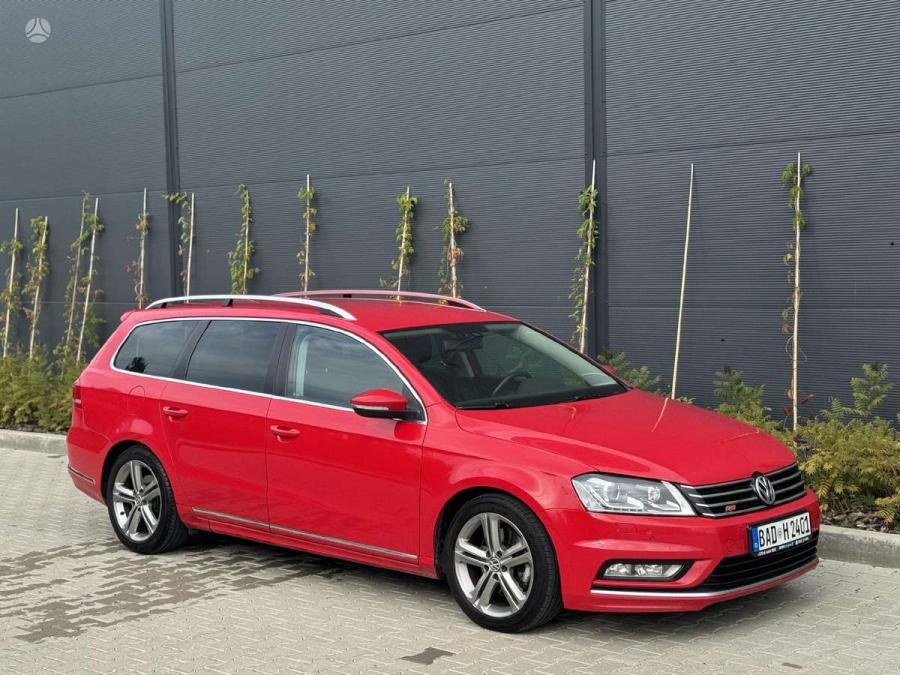 Red Volkswagen Passat 2013 in Vilnius, with an engine capacity of 2.00 L and mileage of 215 thousand km for 7250 €, photo 2 on AUTOMOTO.COM.LV