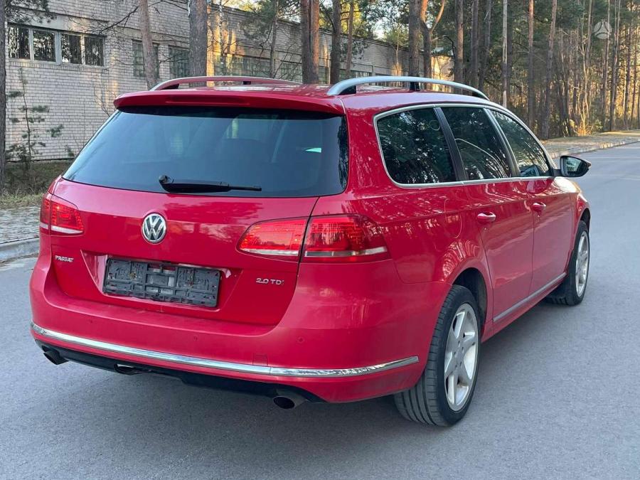 Sarkans Volkswagen Passat 2013 Varėna, ar dzinēja tilpumu 1.97 L un nobraukumu 264 tūkst. km par 4800 €, foto 7 vietnē AUTOMOTO.COM.LV