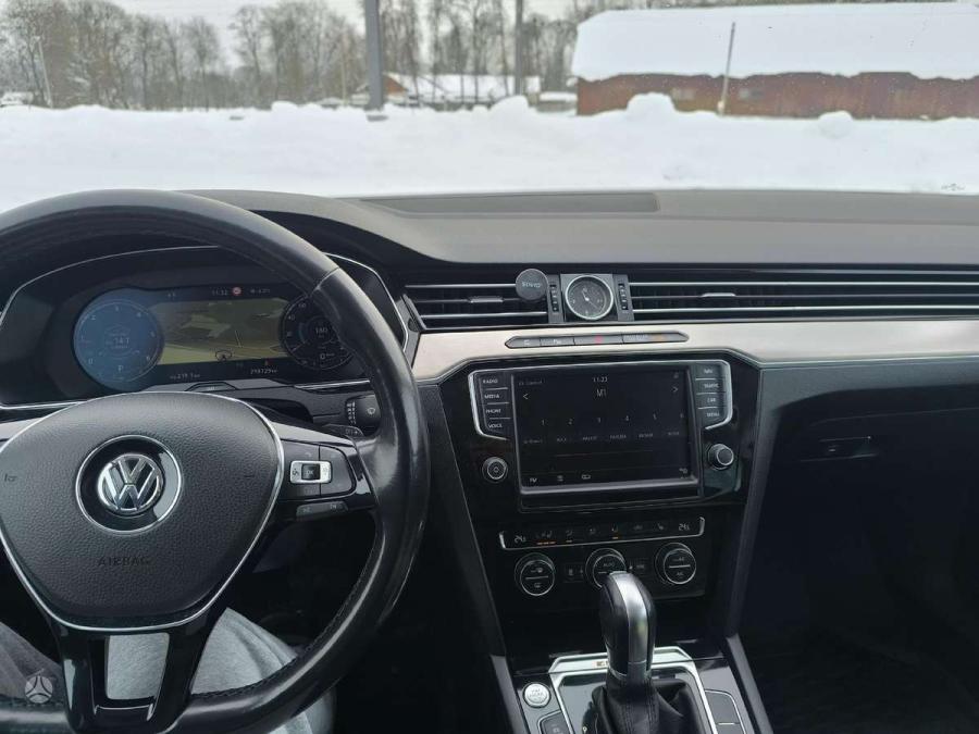 Sarkans Volkswagen Passat 2015 Plungė, ar dzinēja tilpumu 2.00 L un nobraukumu 299 tūkst. km par 10950 €, foto 12 vietnē AUTOMOTO.COM.LV