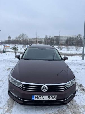 Sarkans Volkswagen Passat 2015 Viļņa, ar dzinēja tilpumu 1.97 L un nobraukumu 328 tūkst. km par 7200 €, foto 5 vietnē AUTOMOTO.COM.LV
