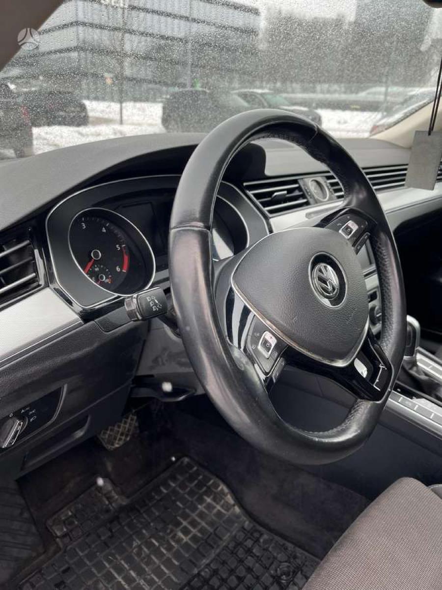 Sarkans Volkswagen Passat 2015 Viļņa, ar dzinēja tilpumu 1.97 L un nobraukumu 328 tūkst. km par 7200 €, foto 11 vietnē AUTOMOTO.COM.LV