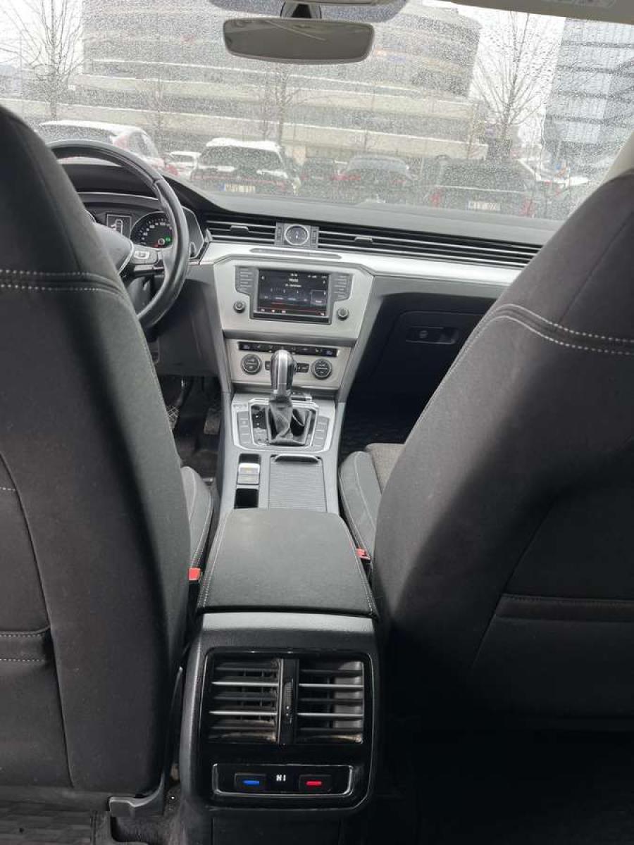 Sarkans Volkswagen Passat 2015 Viļņa, ar dzinēja tilpumu 1.97 L un nobraukumu 328 tūkst. km par 7200 €, foto 14 vietnē AUTOMOTO.COM.LV