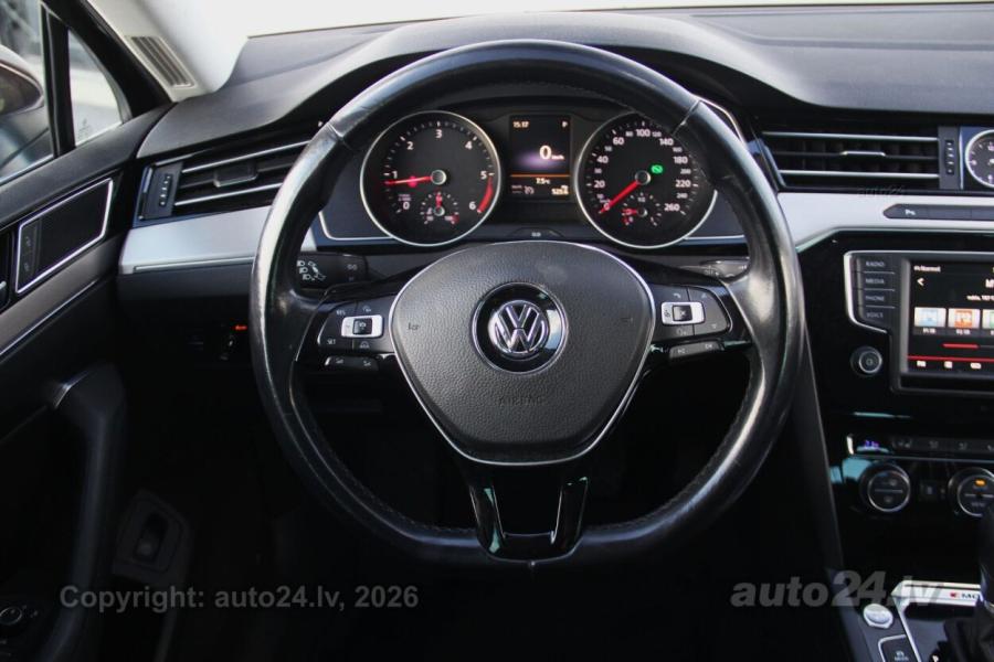 Sarkans Volkswagen Passat 2015 Tartu, ar dzinēja tilpumu 2.00 L un nobraukumu 243 tūkst. km par 12000 €, foto 11 vietnē AUTOMOTO.COM.LV