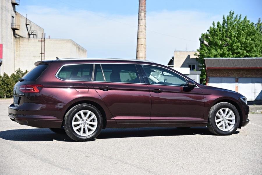 Sarkans Volkswagen Passat 2015 Rīga, ar dzinēja tilpumu 1.60 L un nobraukumu 179 tūkst. km par 11690 €, foto 6 vietnē AUTOMOTO.COM.LV
