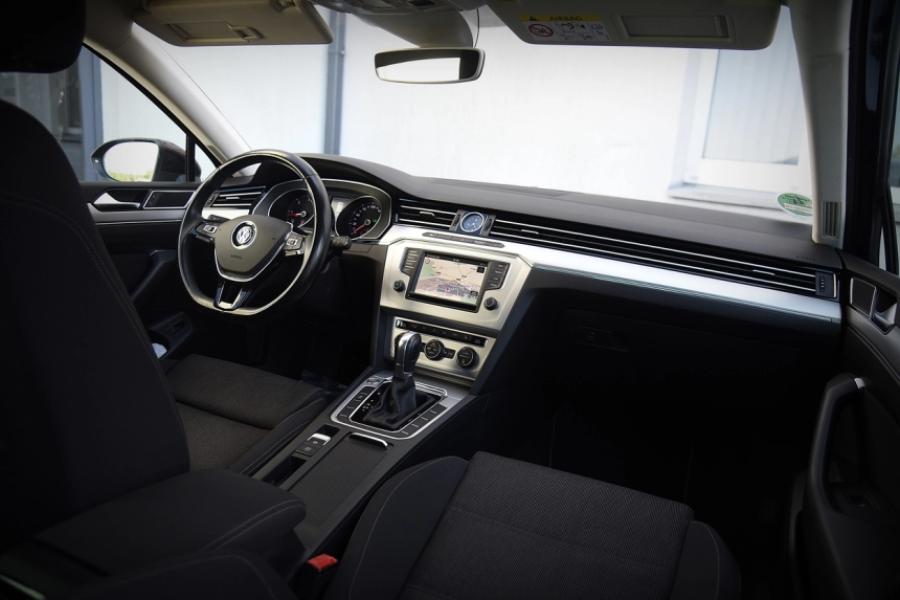 Sarkans Volkswagen Passat 2015 Rīga, ar dzinēja tilpumu 1.60 L un nobraukumu 179 tūkst. km par 11690 €, foto 7 vietnē AUTOMOTO.COM.LV