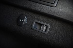 Sarkans Volkswagen Passat 2015 Rīga, ar dzinēja tilpumu 1.60 L un nobraukumu 179 tūkst. km par 11690 €, foto 13 vietnē AUTOMOTO.COM.LV