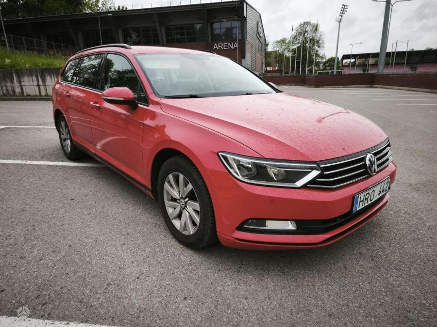 Red Volkswagen Passat 2015 in Telschi, with an engine capacity of 1.60 L and mileage of 345 thousand km for 6200 €, photo 3 on AUTOMOTO.COM.LV