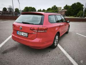 Red Volkswagen Passat 2015 in Telschi, with an engine capacity of 1.60 L and mileage of 345 thousand km for 6200 €, photo 6 on AUTOMOTO.COM.LV