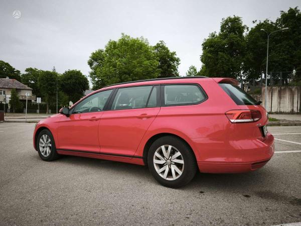 Red Volkswagen Passat 2015 in Telschi, with an engine capacity of 1.60 L and mileage of 345 thousand km for 6200 €, photo 9 on AUTOMOTO.COM.LV