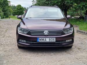 Red Volkswagen Passat 2015 in Vilnius, with an engine capacity of 1.60 L and mileage of 370 thousand km for 7450 €, photo 3 on AUTOMOTO.COM.LV