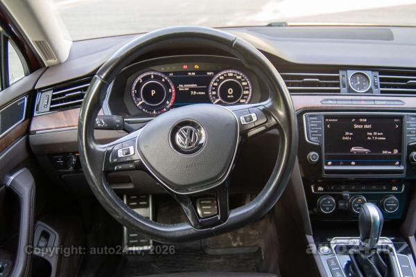 Sarkans Volkswagen Passat 2016 Tallina, ar dzinēja tilpumu 2.00 L un nobraukumu 133 tūkst. km par 18900 €, foto 10 vietnē AUTOMOTO.COM.LV