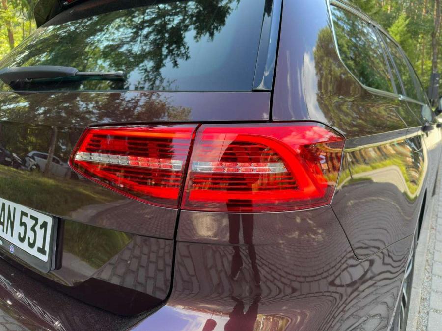 Sarkans Volkswagen Passat 2016 Viļņa, ar dzinēja tilpumu 1.97 L un nobraukumu 338 tūkst. km par 11900 €, foto 17 vietnē AUTOMOTO.COM.LV