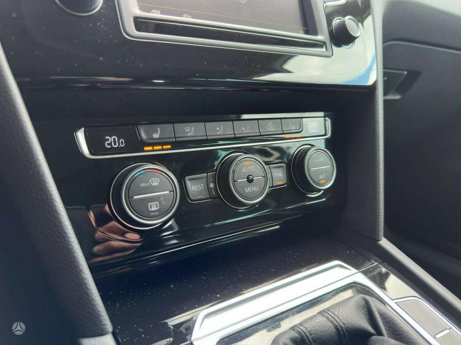 Sarkans Volkswagen Passat 2016 Viļņa, ar dzinēja tilpumu 1.97 L un nobraukumu 338 tūkst. km par 11900 €, foto 25 vietnē AUTOMOTO.COM.LV