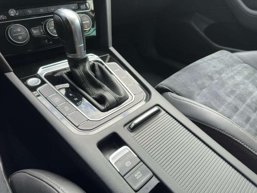 Sarkans Volkswagen Passat 2016 Viļņa, ar dzinēja tilpumu 1.97 L un nobraukumu 338 tūkst. km par 11900 €, foto 27 vietnē AUTOMOTO.COM.LV