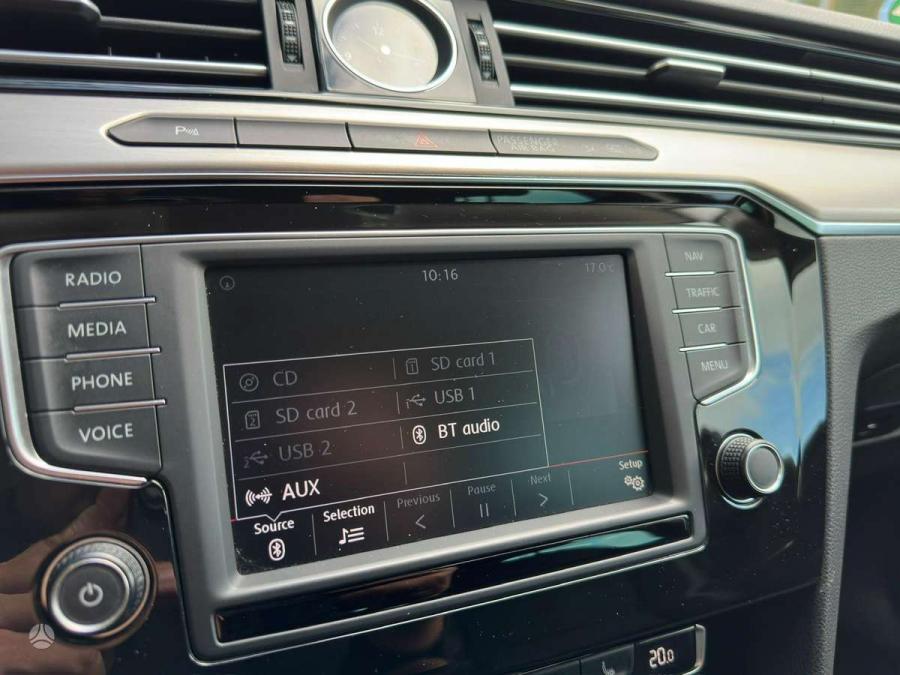 Sarkans Volkswagen Passat 2016 Viļņa, ar dzinēja tilpumu 1.97 L un nobraukumu 338 tūkst. km par 11900 €, foto 43 vietnē AUTOMOTO.COM.LV