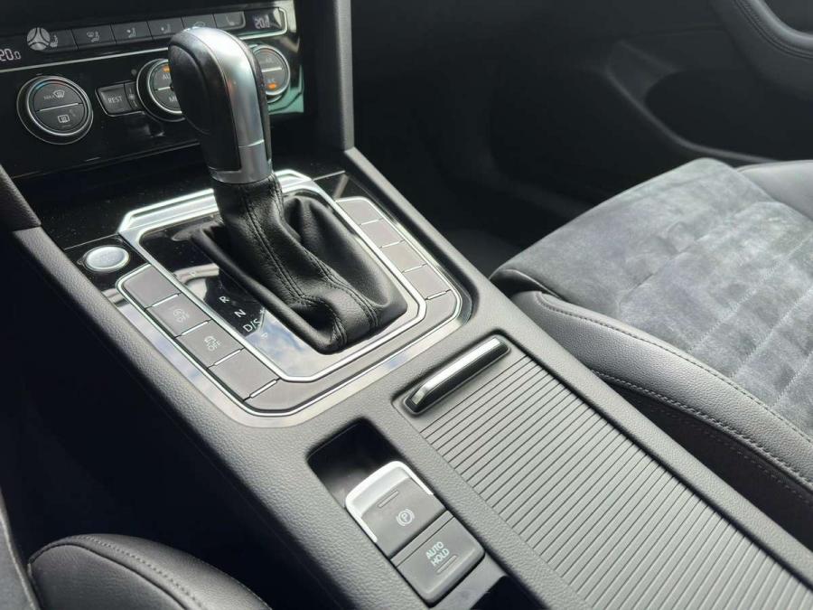 Sarkans Volkswagen Passat 2016 Viļņa, ar dzinēja tilpumu 1.97 L un nobraukumu 338 tūkst. km par 11900 €, foto 27 vietnē AUTOMOTO.COM.LV