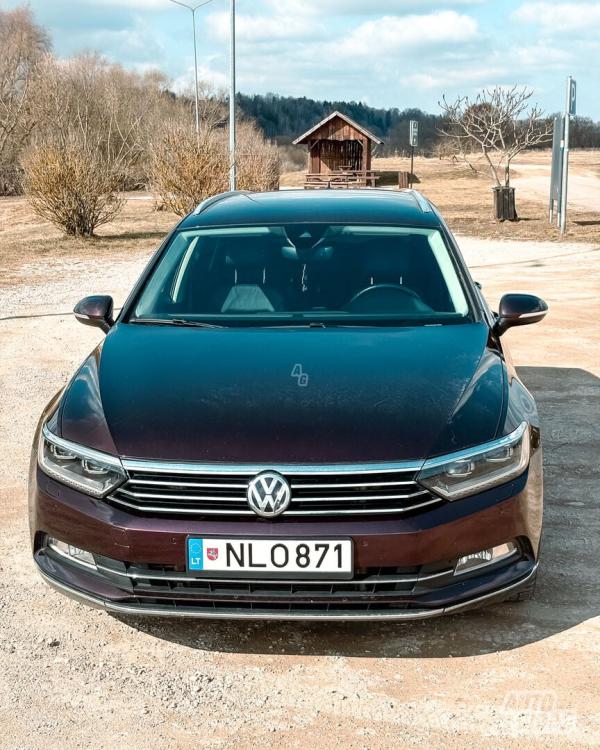 Sarkans Volkswagen Passat 2017 Kauņa, ar dzinēja tilpumu 2.00 L un nobraukumu 222 tūkst. km par 13000 €, foto 1 vietnē AUTOMOTO.COM.LV