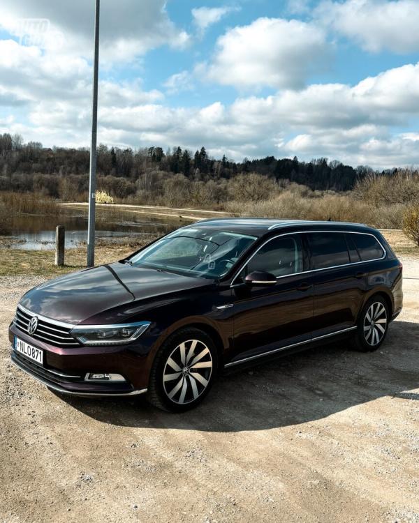 Sarkans Volkswagen Passat 2017 Kauņa, ar dzinēja tilpumu 2.00 L un nobraukumu 222 tūkst. km par 13000 €, foto 2 vietnē AUTOMOTO.COM.LV