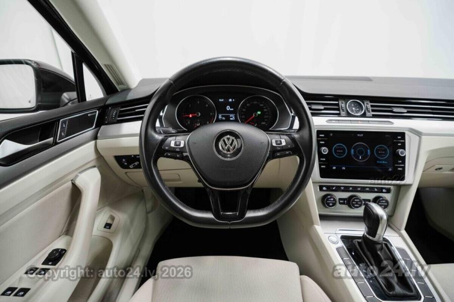 Sarkans Volkswagen Passat 2017 Tallina, ar dzinēja tilpumu 2.00 L un nobraukumu 164 tūkst. km par 13500 €, foto 11 vietnē AUTOMOTO.COM.LV