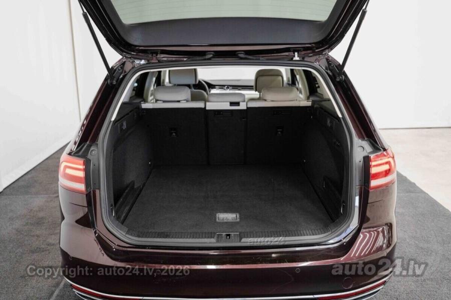 Sarkans Volkswagen Passat 2017 Tallina, ar dzinēja tilpumu 2.00 L un nobraukumu 164 tūkst. km par 13500 €, foto 16 vietnē AUTOMOTO.COM.LV