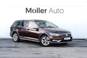 Red Volkswagen Passat 2017 in Riga, with an engine capacity of 2.00 L and mileage of 256 thousand km for 11800 €, photo 3 on AUTOMOTO.COM.LV