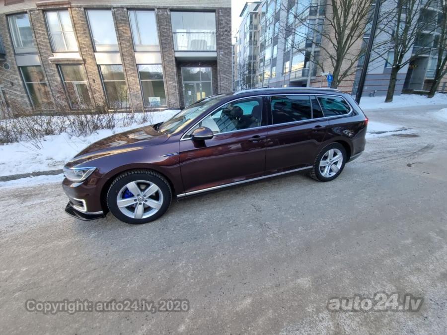 Sarkans Volkswagen Passat 2018 Tallina, ar dzinēja tilpumu 1.40 L un nobraukumu 165 tūkst. km par 16500 €, foto 6 vietnē AUTOMOTO.COM.LV