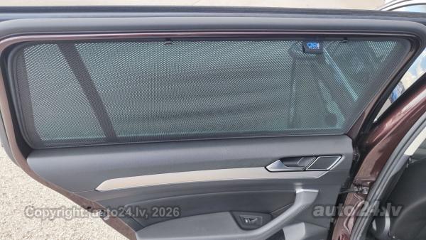 Red Volkswagen Passat 2018 in Tartu, with an engine capacity of 2.00 L and mileage of 124 thousand km for 19990 €, photo 7 on AUTOMOTO.COM.LV