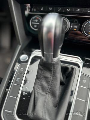 Sarkans Volkswagen Passat 2019 Tallina, ar dzinēja tilpumu 2.00 L un nobraukumu 261 tūkst. km par 16900 €, foto 14 vietnē AUTOMOTO.COM.LV