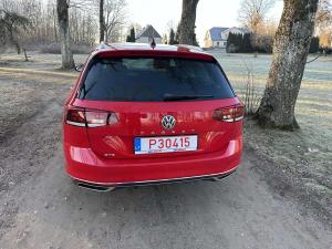 Red Volkswagen Passat 2020 in Kaunas, with an engine capacity of 1.40 L and mileage of 99 thousand km for 17950 €, photo 7 on AUTOMOTO.COM.LV