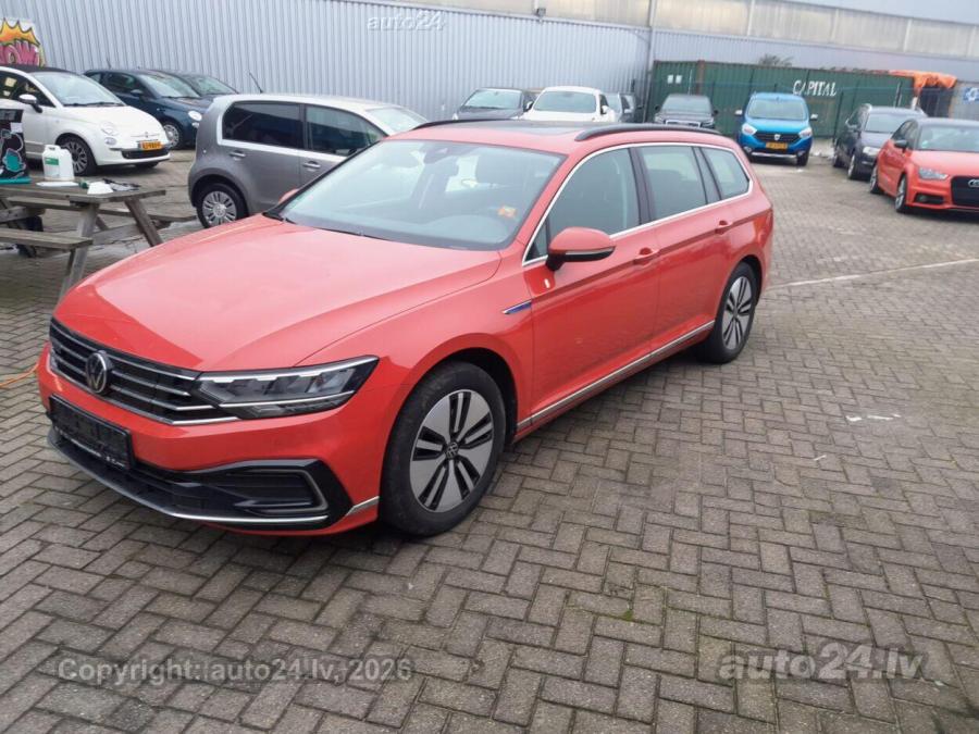 Sarkans Volkswagen Passat 2021 Tallina, ar dzinēja tilpumu 1.40 L un nobraukumu 117 tūkst. km par 21000 €, foto 24 vietnē AUTOMOTO.COM.LV