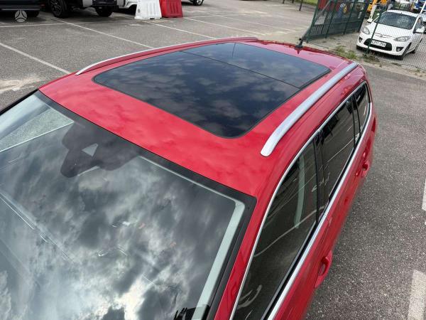Red Volkswagen Passat 2021 in Vilnius, with an engine capacity of 1.40 L and mileage of 172 thousand km for 15499 €, photo 2 on AUTOMOTO.COM.LV