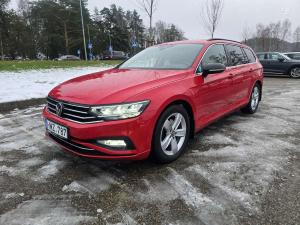 Red Volkswagen Passat 2022 in Vilnius, with an engine capacity of 1.97 L and mileage of 72 thousand km for 18800 €, photo  on AUTOMOTO.COM.LV