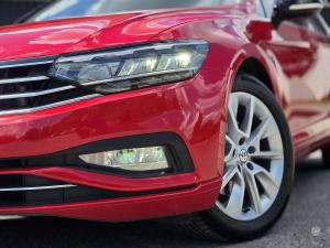 Red Volkswagen Passat 2022 in Vilnius, with an engine capacity of 1.97 L and mileage of 76 thousand km for 17200 €, photo  on AUTOMOTO.COM.LV