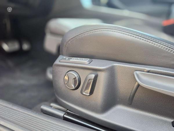 Sarkans Volkswagen Passat 2022 Viļņa, ar dzinēja tilpumu 1.97 L un nobraukumu 76 tūkst. km par 17200 €, foto 8 vietnē AUTOMOTO.COM.LV