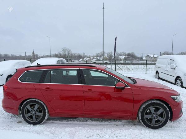 Sarkans Volkswagen Passat 2023 Viļņa, ar dzinēja tilpumu 1.97 L un nobraukumu 182 tūkst. km par 15500 €, foto 4 vietnē AUTOMOTO.COM.LV