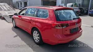 Red Volkswagen Passat 2023 in Tallinn, with an engine capacity of 2.00 L and mileage of 141 thousand km for 18990 €, photo 5 on AUTOMOTO.COM.LV