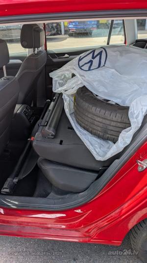 Red Volkswagen Passat 2023 in Tallinn, with an engine capacity of 2.00 L and mileage of 141 thousand km for 18990 €, photo 6 on AUTOMOTO.COM.LV