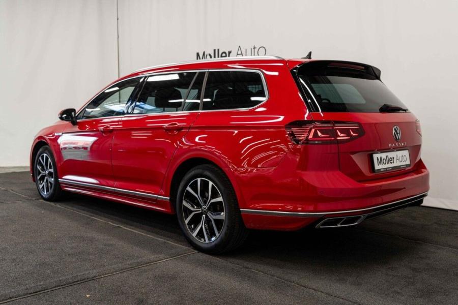 Red Volkswagen Passat 2023 in Tallinn, with an engine capacity of 2.00 L and mileage of 126 thousand km for 24200 €, photo 4 on AUTOMOTO.COM.LV
