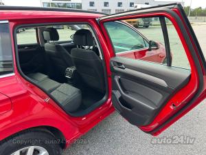 Sarkans Volkswagen Passat 2023 Tartu, ar dzinēja tilpumu 2.00 L un nobraukumu 141 tūkst. km par 17600 €, foto 18 vietnē AUTOMOTO.COM.LV