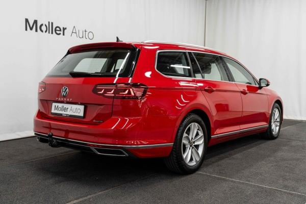 Sarkans Volkswagen Passat 2023 Tallina, ar dzinēja tilpumu 2.00 L un nobraukumu 149 tūkst. km par 23500 €, foto 5 vietnē AUTOMOTO.COM.LV