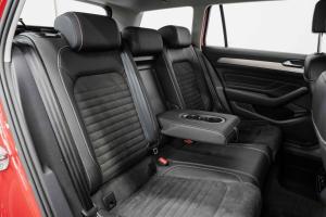 Sarkans Volkswagen Passat 2023 Tallina, ar dzinēja tilpumu 2.00 L un nobraukumu 149 tūkst. km par 23500 €, foto 14 vietnē AUTOMOTO.COM.LV